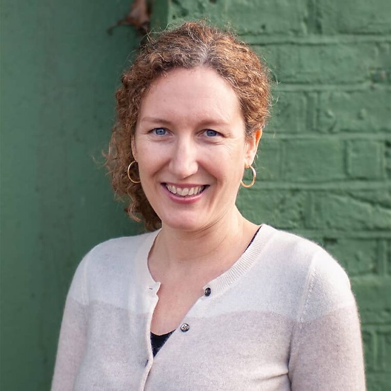 Lisa Dare - Velocity Partners